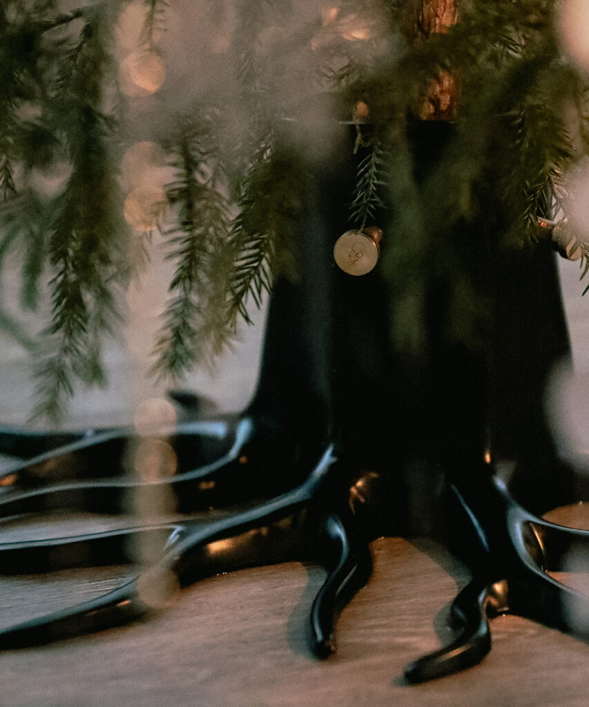 Christmas Tree Stand "The Root" - Black - Garden Glory - Order Online ...