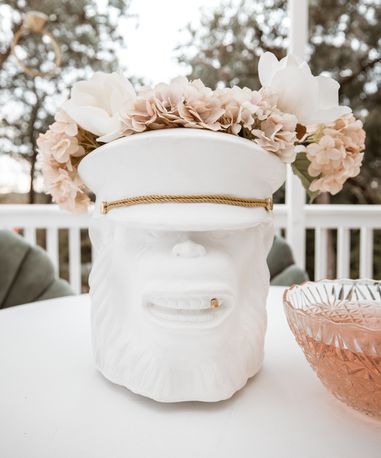 White Lion Pot Big - Garden Glory - Majestic piece guarding your home