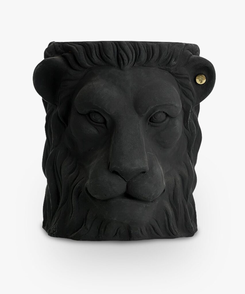 Black Lion Pot Big - Garden Glory - Majestic statement piece